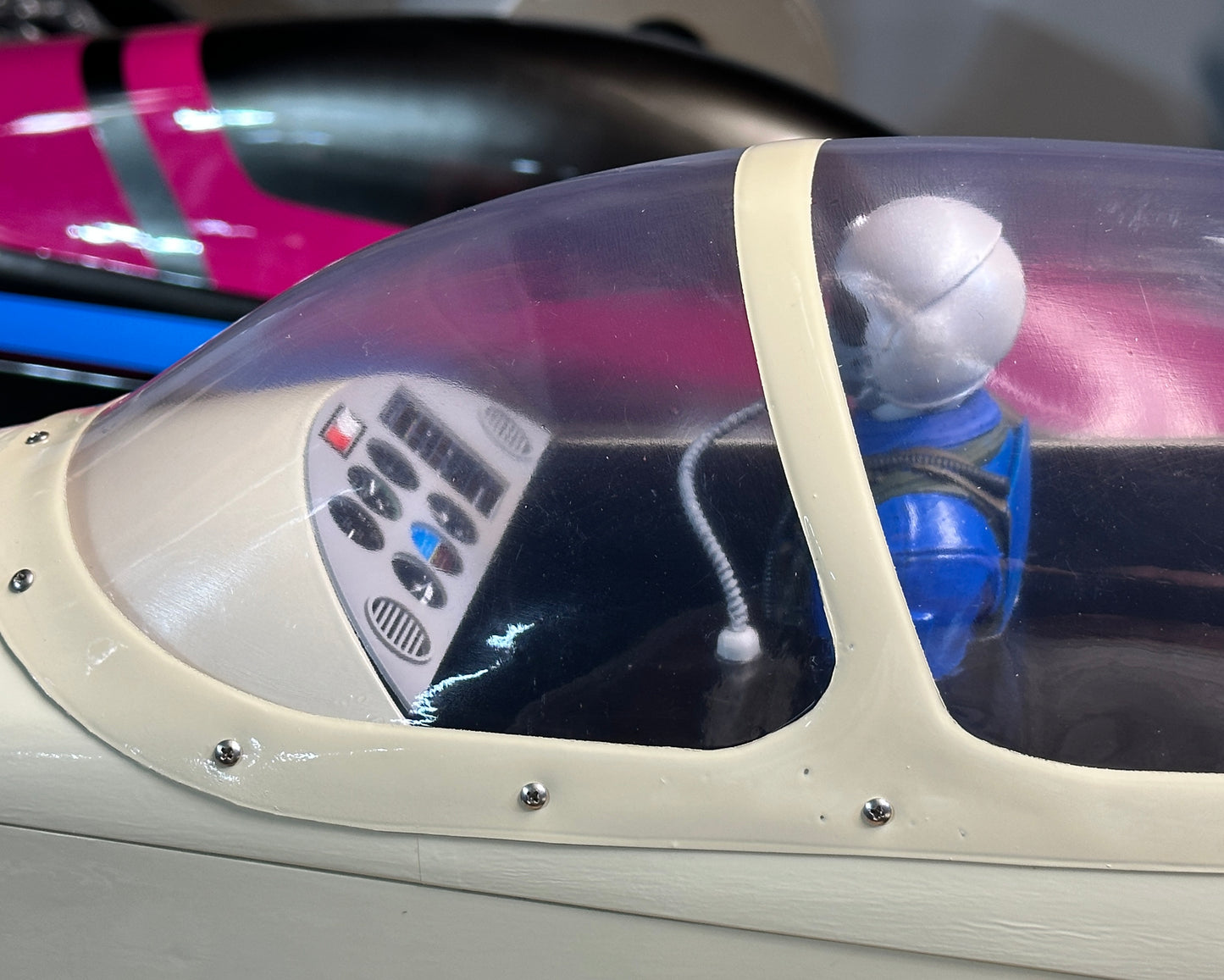 Approach RC Boomerang Sprint Cockpit Panel and Pilot – HeliDirect